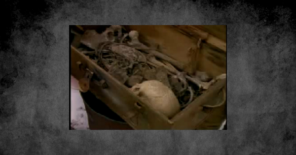 The Mystery of the Skeleton in a Box - Unsolved Mysteries